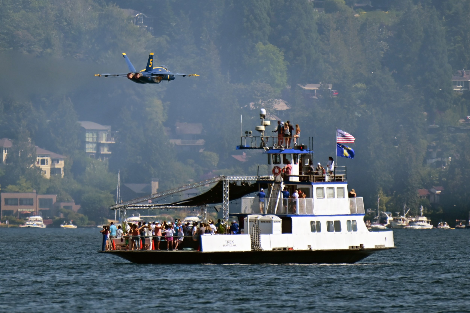 Blue Angels Floating Suite - Seafair
